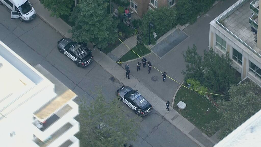 Police officer in hospital after being shot near Yonge and Eglinton