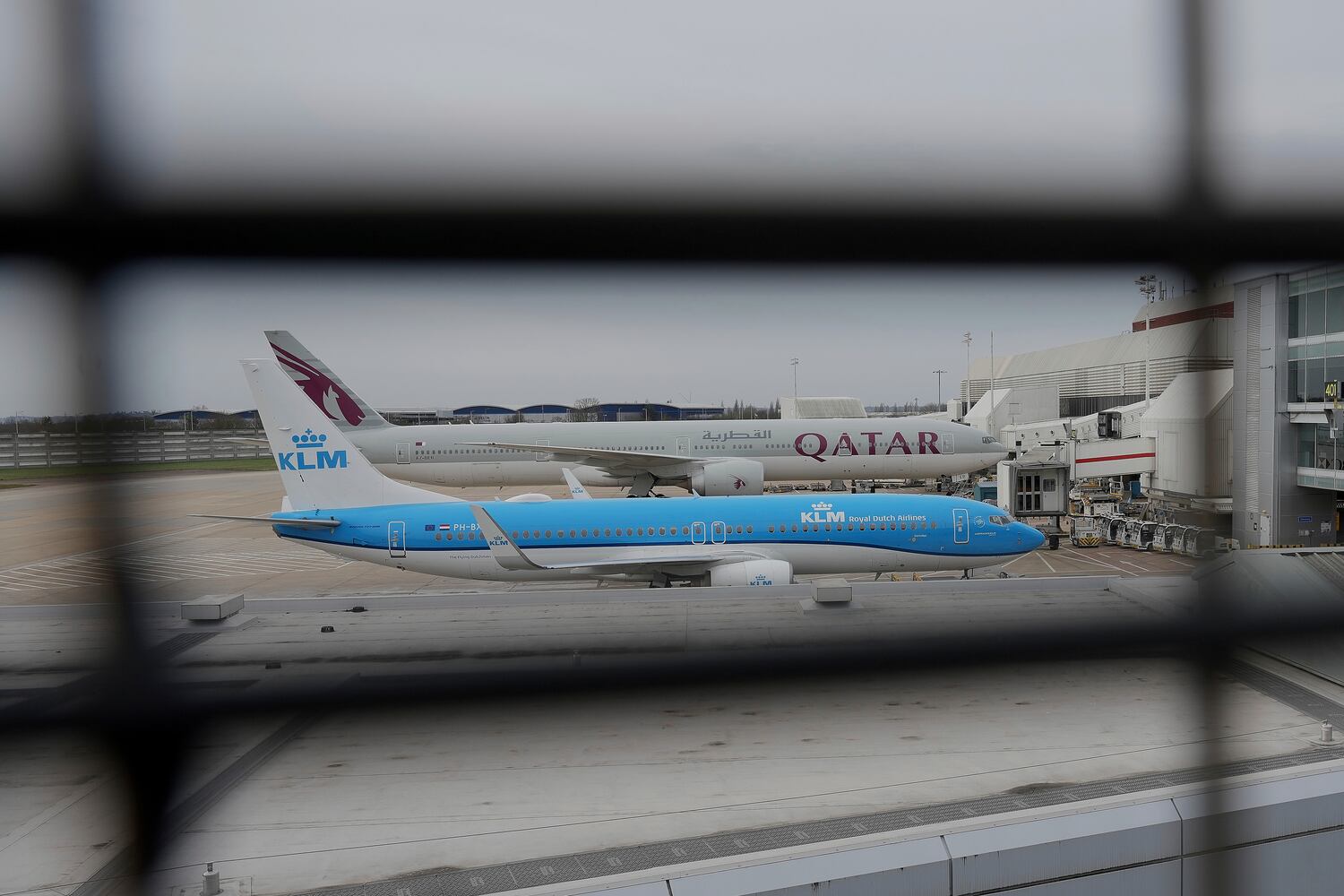 Scenes from London's Heathrow as huge fire shuts down global travel hub ...