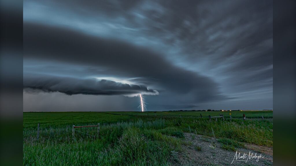 Dramatic thunderstorm strikes Calgary area Friday night – CP24