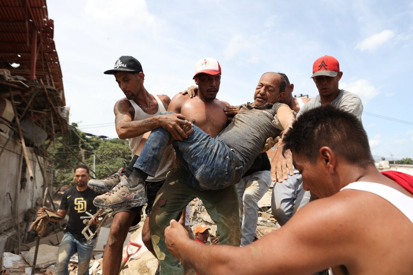Venezuela earthquakes: Death toll rises