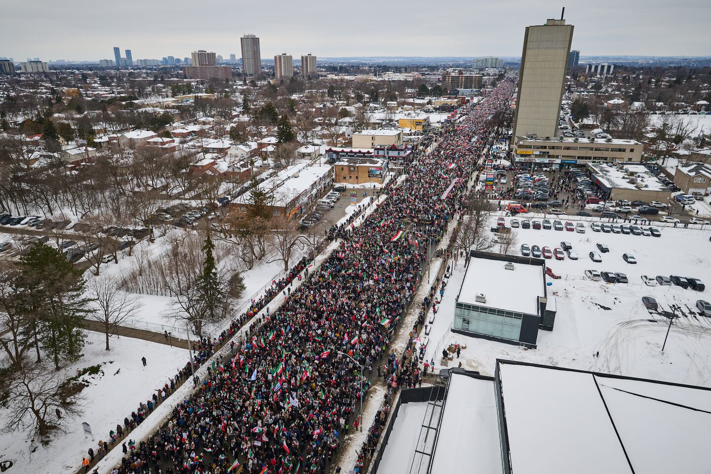 350,000 people gather in Toronto in support of Iran protests