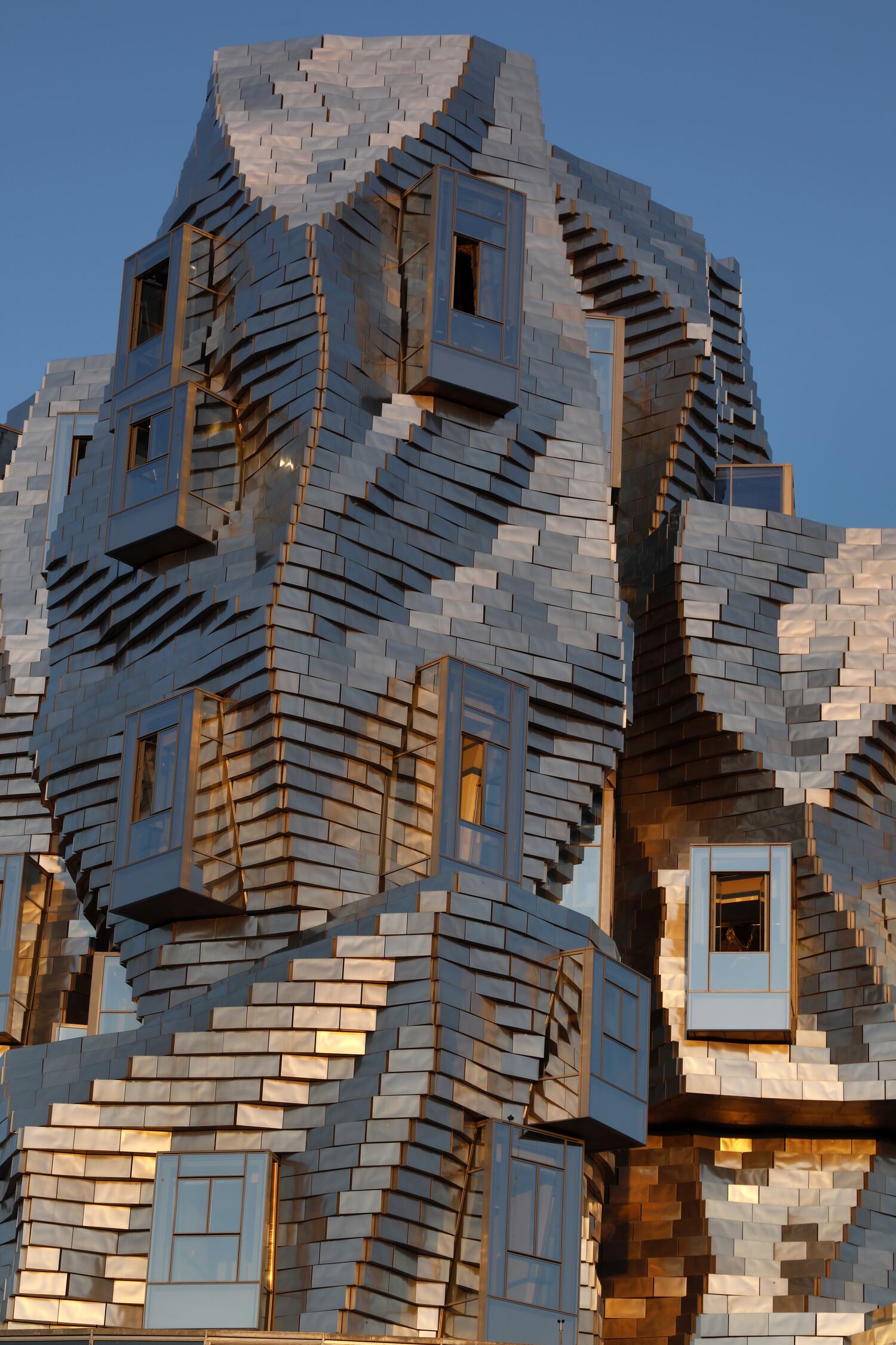 Frank Gehry (1929-2025): Twisting, turning designs by the Canadian ...