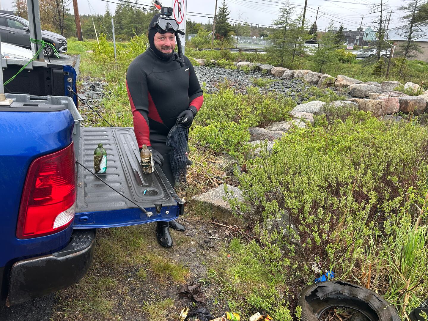 Nova Scotia divers clean up garbage in bodies of water, one dive at a time