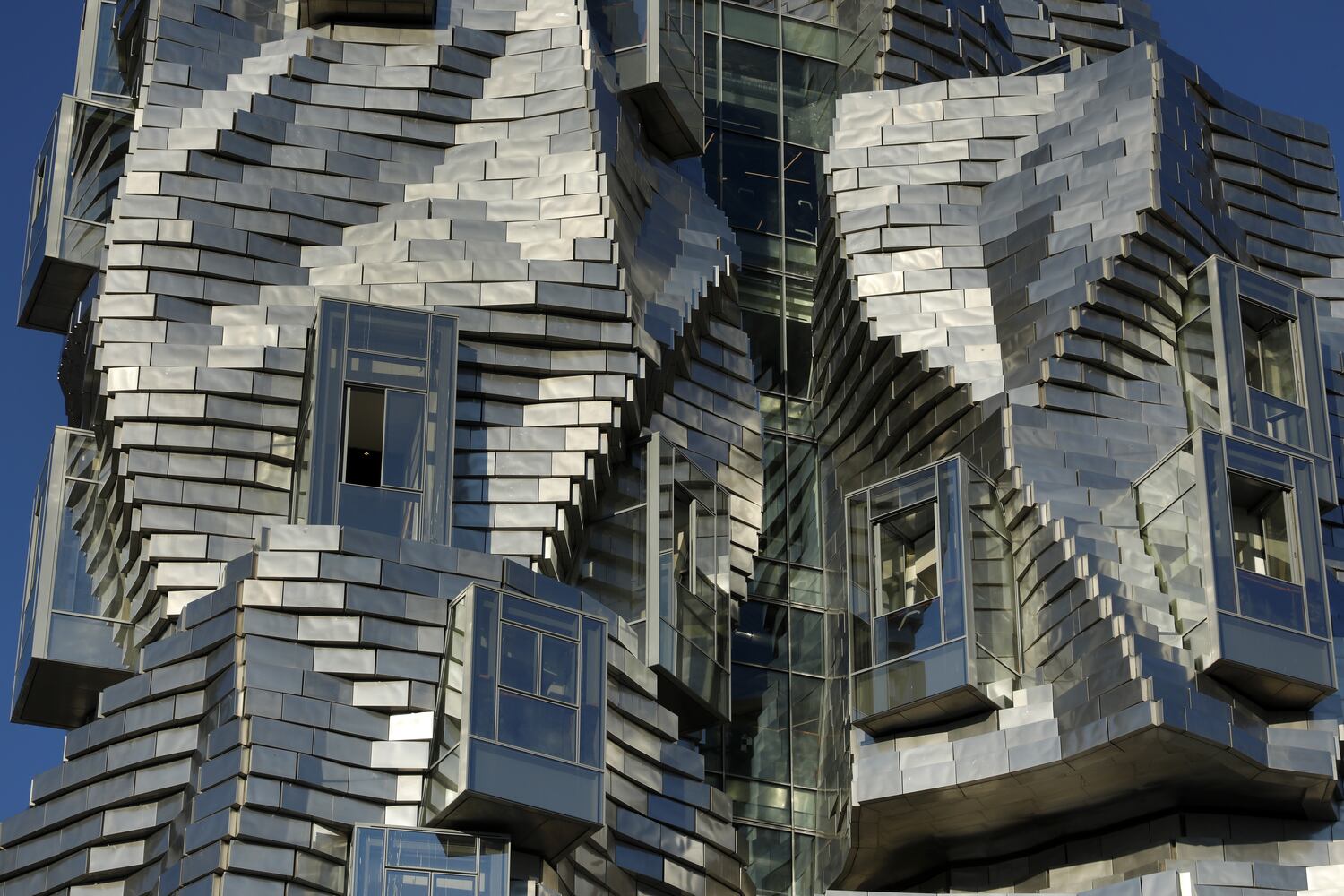Frank Gehry (1929-2025): Twisting, turning designs by the Canadian ...