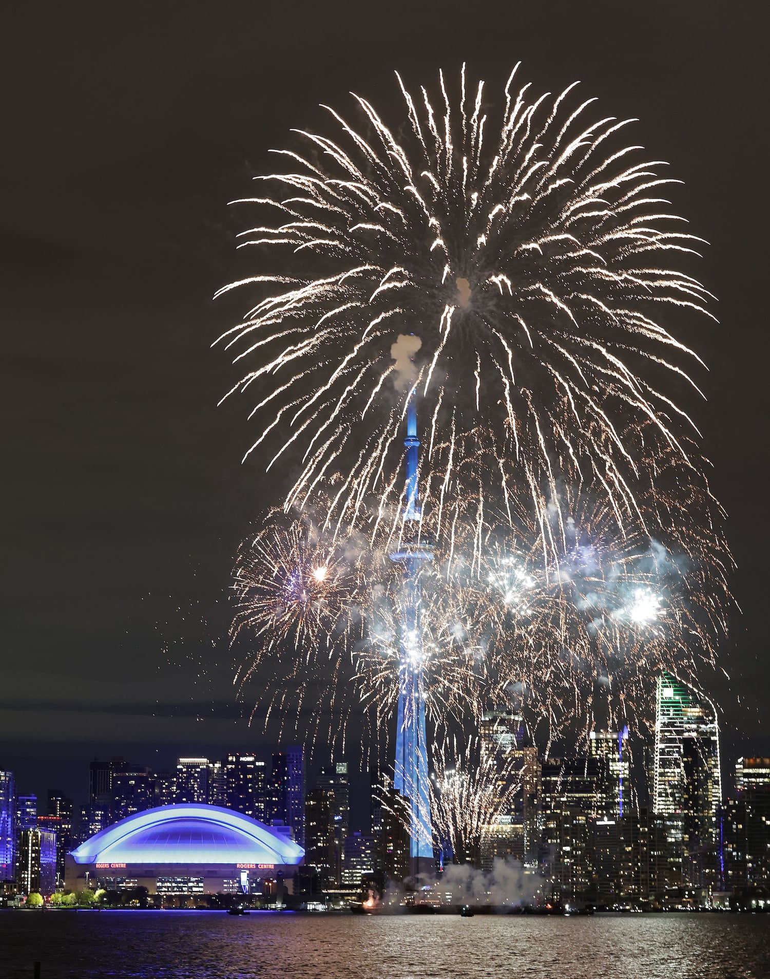 Drake’s ‘ICEMAN’ finale turned Toronto into a giant watch party. Here's ...