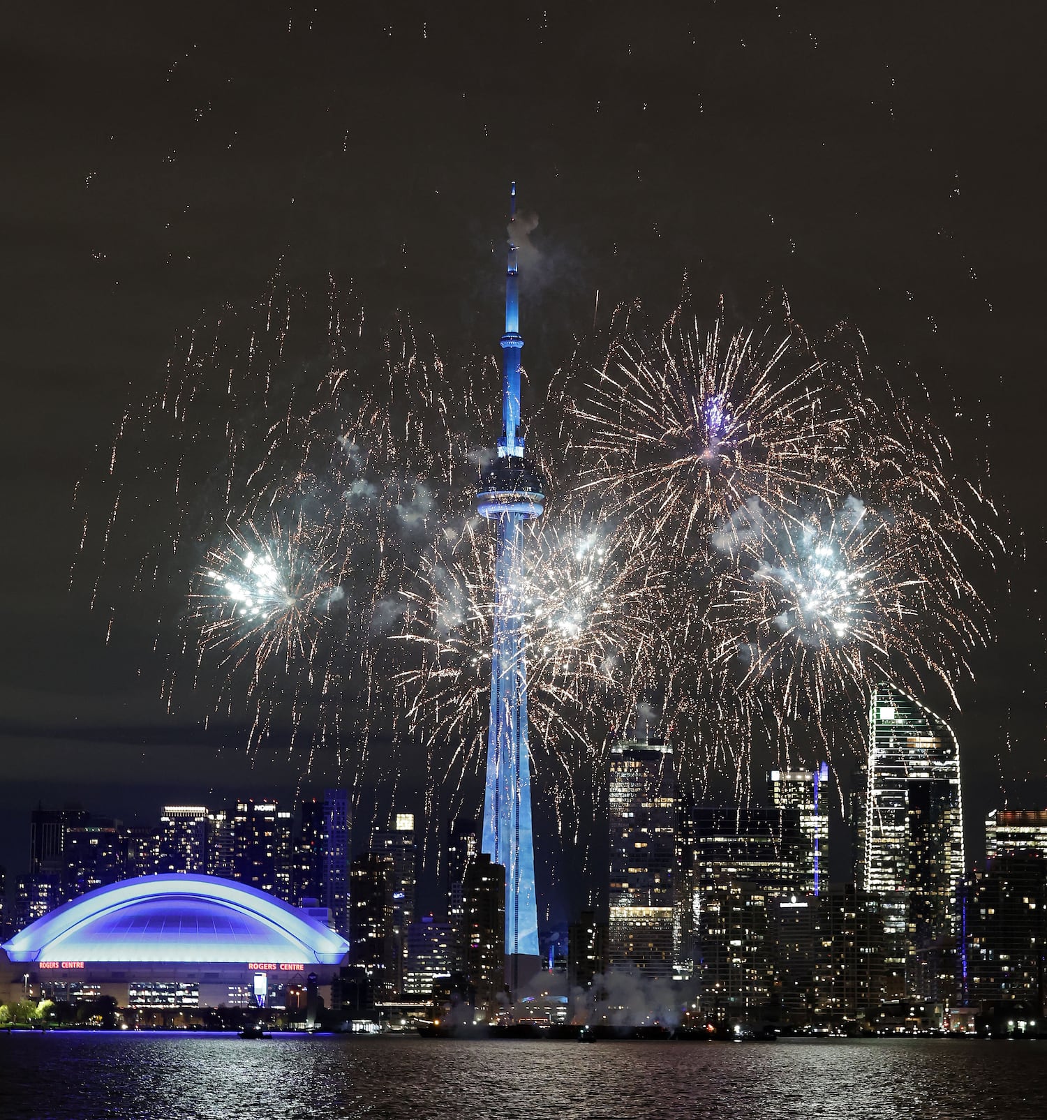 Drake’s ‘ICEMAN’ finale turned Toronto into a giant watch party. Here's ...