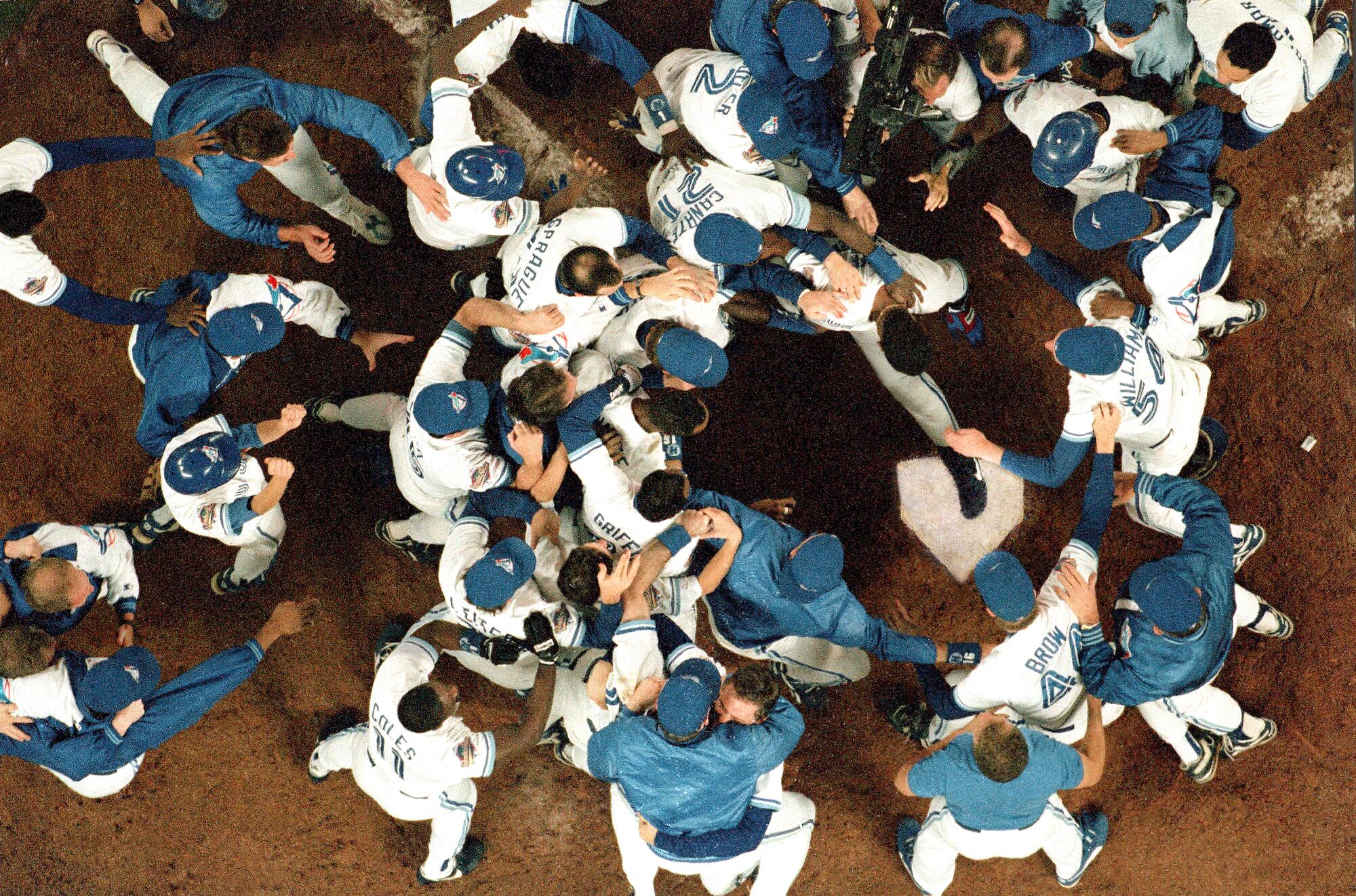 Highlights of Blue Jays' back-to-back World Series wins in 1992 and ...