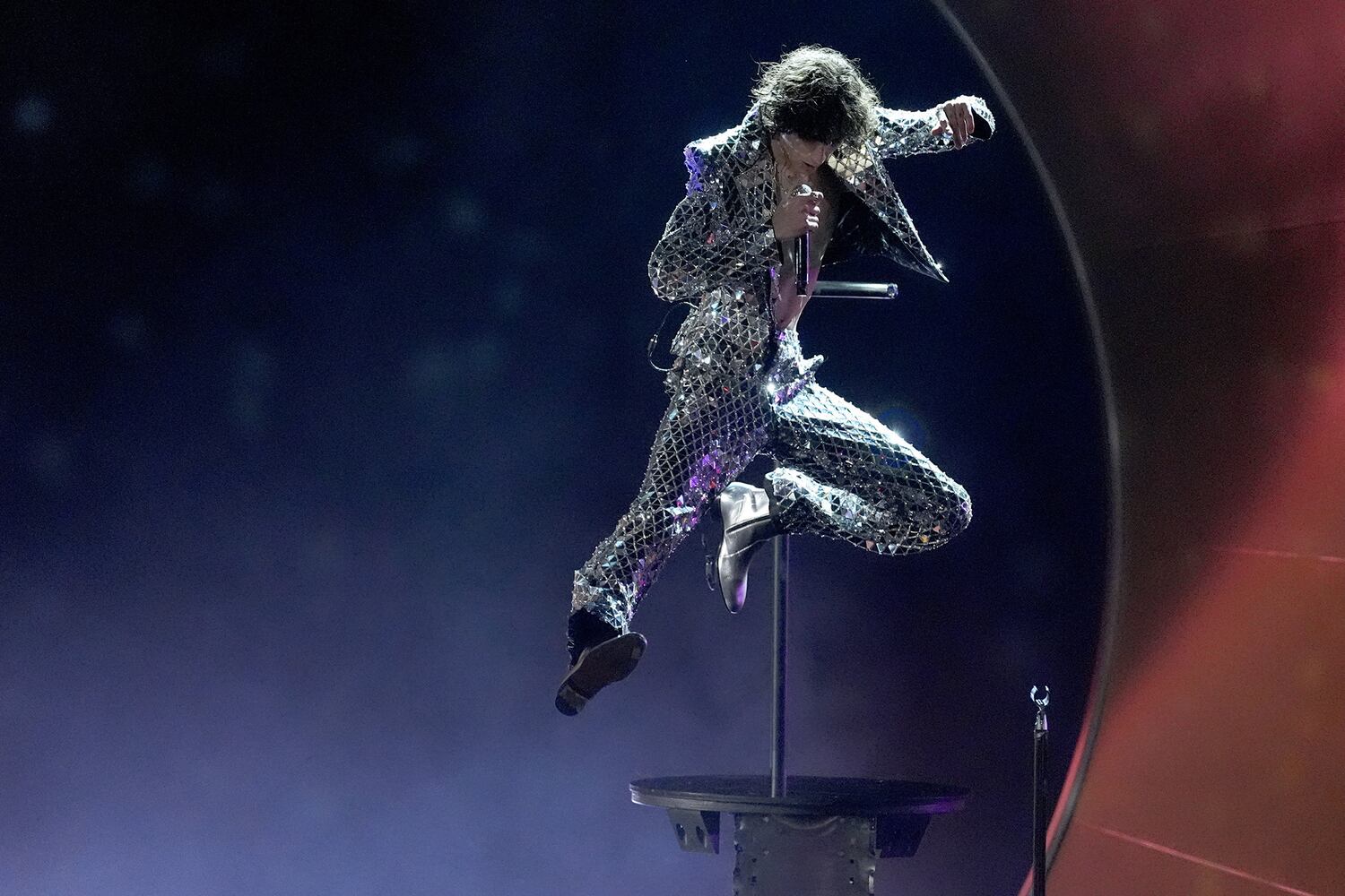 Grammy Awards show highlights: Big winners and electric performances – CP24